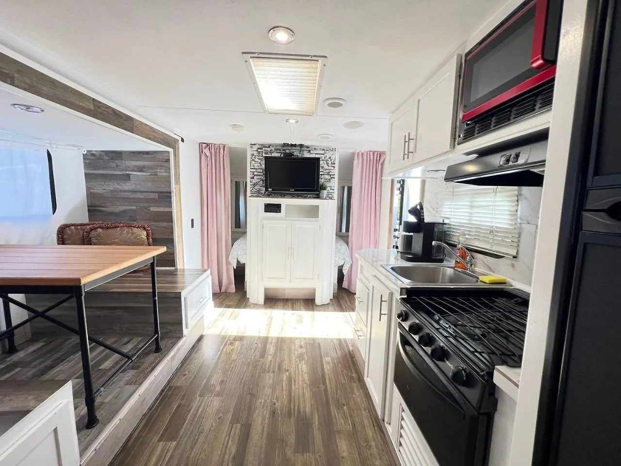 Travel Around the World with EagleVision USA